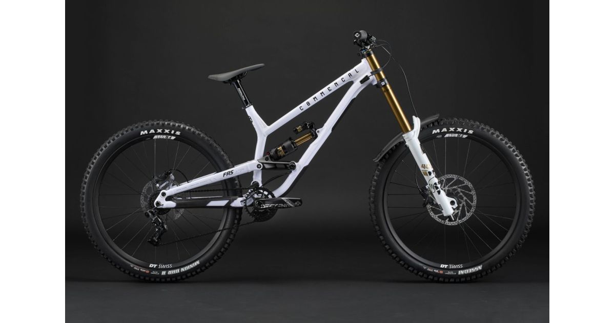 2026 COMMENCAL FRS SIGNATURE PURE WHITE Freeride Kerékpár ...